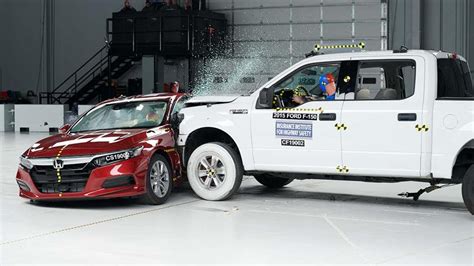 New Crash Test Designed To Better Protect Car Occupants In Side Impacts