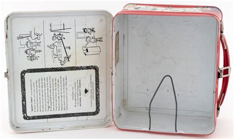 Hakes Dick Tracy Lunchbox And Thermos