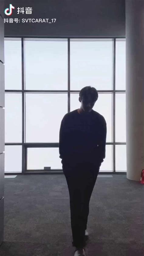 Seventeen Community Posts 喂换了个音乐感觉好不一样啊啊啊啊啊