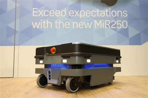 Robot Mobile Il Nuovo Mir250 Veloce E Compatto Innovare