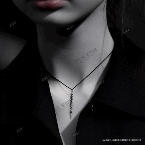 Ai创作图钻石项链广告创意 高清项链素材 个性项链 项链轮播海报 时尚贵气女款项链 18k套链 时髦百搭长项链 长款水晶项链 18k钻石套链