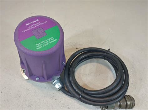 Honeywell Purple Peeper C7012 C7024 Flame Detector