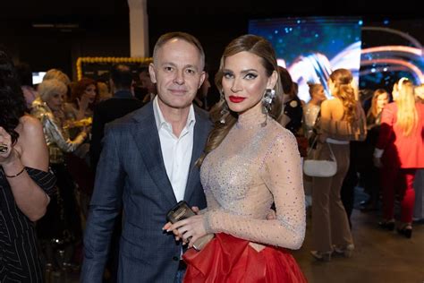 Verešová Na Dovolenke Vytasila ženské Zbrane V Hlavnej úlohe úsporné