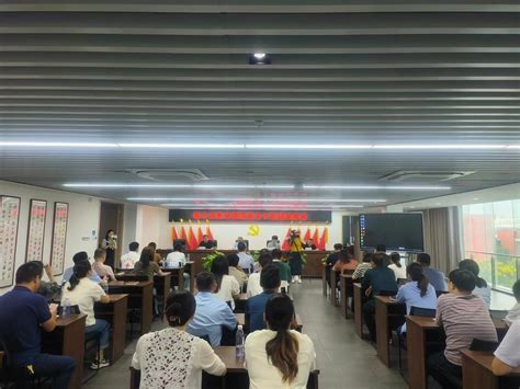 市交投集团举行张小龙同志赴芜湖弋矶山医院捐献造血干细胞欢送仪式 宣城市交通投资有限公司
