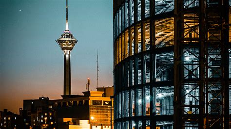 زیباترین ساختمان‌های مدرن تهران کیلیدمگ