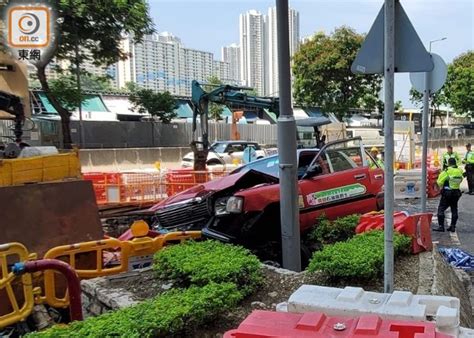 香港仔的士失控自炒 剷入路邊地盤打保齡釀6傷｜即時新聞｜港澳｜oncc東網