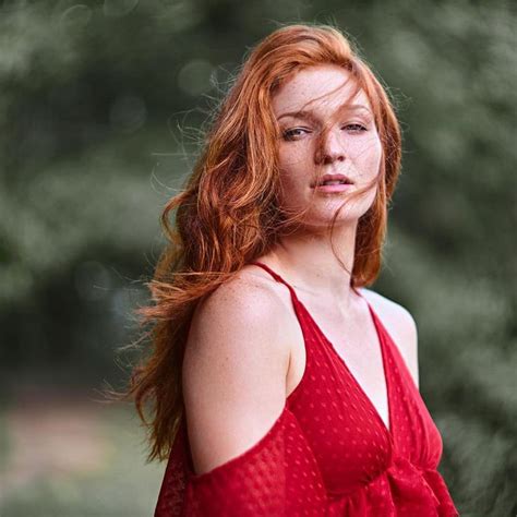 Pin By Katrinarpg On Women Beautiful Redhead Redheads Red Hair