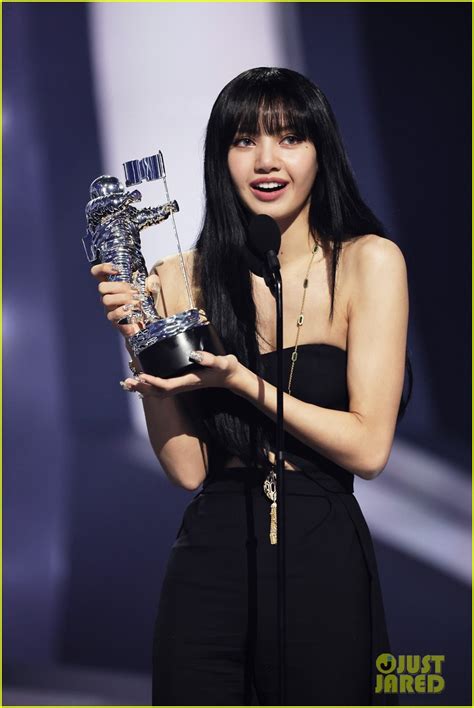 Lisa Blackpink Xuất Sắc đạt 3 Kỉ Lục Guinness Thế Giới Saostarvn