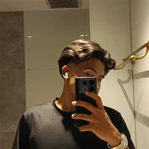 Shahrin 62 • Threads Say More