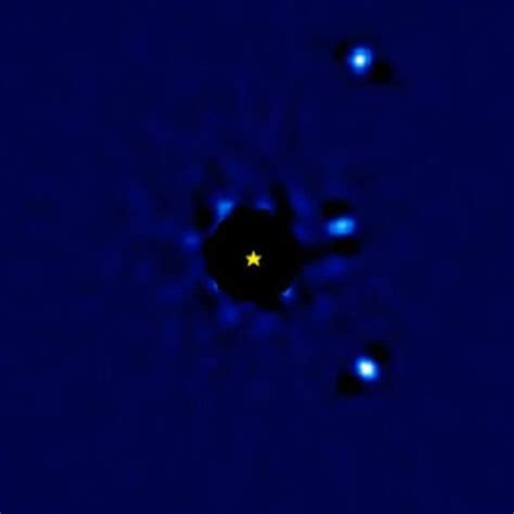 実際の観測画像を使った動画が公開 133光年先にある4つの太陽系外惑星の12年間に渡る公転運動