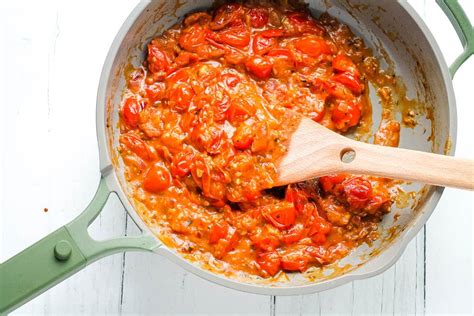 Bucatini Pomodoro With Cherry Tomatoes Happy Veggie Kitchen