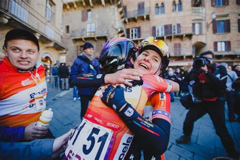 Photo Essay 2015 Strade Bianche Women Velo