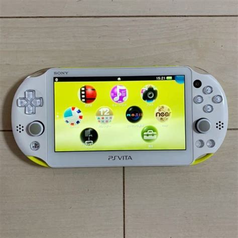 【やや傷や汚れあり】sony Psvita Pch 2000 Za13 1gb 本体 Wifiモデル 動作品 初期化 ソニー ピーエス ビータ
