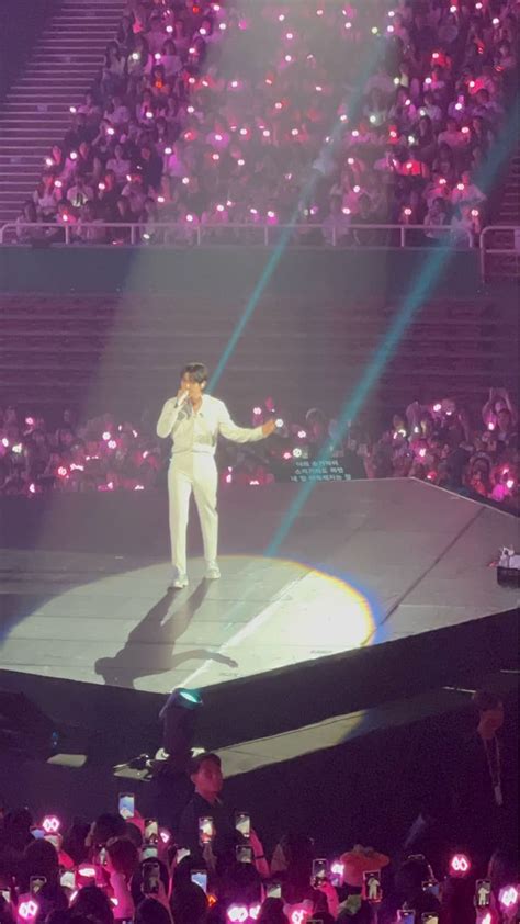 分享 伯賢lonsdaleite台北演唱會 —day1後記 Exo板 Dcard