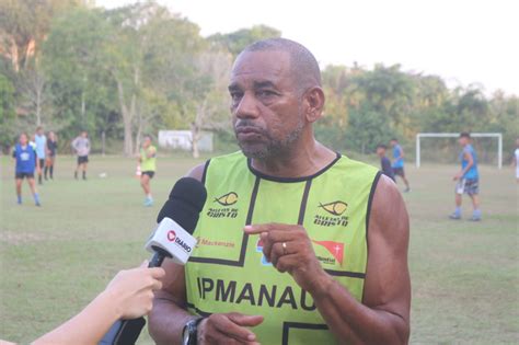 Seletiva dá oportunidade a jovens que sonham em ser jogador de futebol