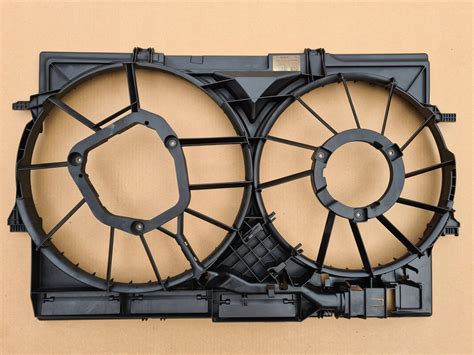 Obudowa Wentylatora Audi A4 S4 Rs4 A5 S5 Rs5 Q5 8r 11576664166