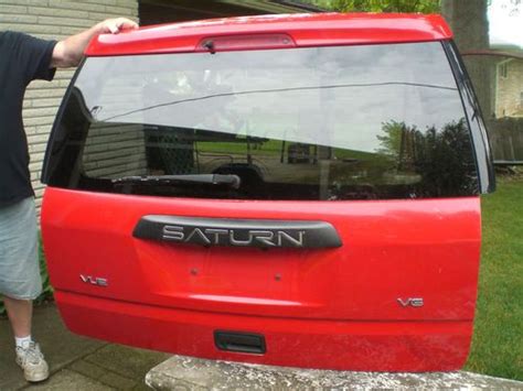 Sell Used 2004 Saturn Vue Rear Hatch Door Red In Indianapolis Indiana