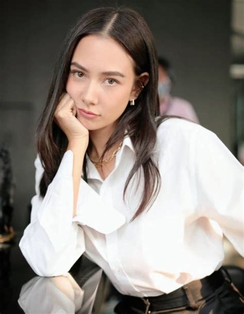 “แซมมี่ เคาวเวลล์” อวดลุคชุดจีนโบราณ สุดปัง เต็มสิบไม่หัก รับเทศกาลตรุษจีน