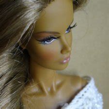 Шарнирная кукла - Кукла Vanessa Perrin Love Roulette Integrity Toys ...