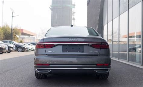 冀車友花123萬元輛全新奧迪a8l豪華版，車主：很榮幸成為首批車主 每日頭條