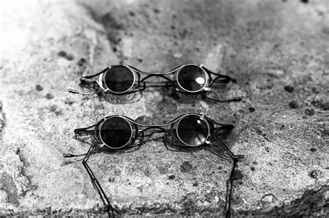 Pin By Michelle Robison On Cool Sunglasses Eyeglasses Cool Sunglasses