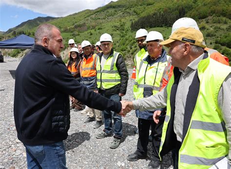 საავტომობილო 🏗️ ქვეშეთი კობის მაგისტრალური გზისა და გვირაბების მშენებლობა გრძელდება 🔵