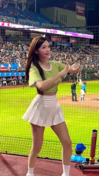 樂天女孩 菲菲 林政華應援曲 Rakutengirls 樂天女孩 Cheerleader 菲菲 辣年糕趴 Youtube