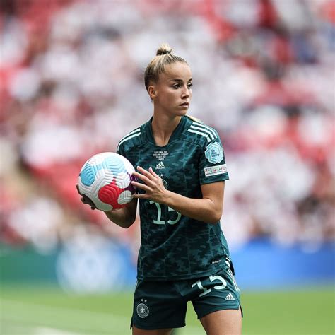 Fußballstar Giulia Gwinn Im Cosmo Interview Endlich Kennt Man Unsere Namen Cosmopolitan