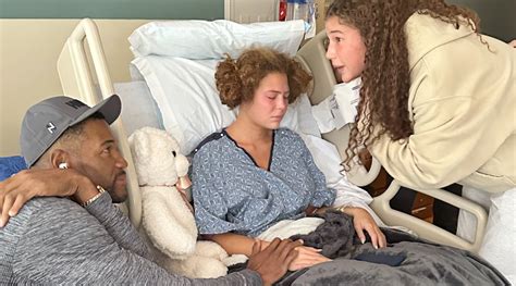 Michael Strahans Daughter Isabella Reveals Brain Tumor Diagnosis Us