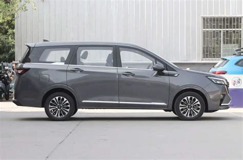 Two New Wuling Jiachen Mpv Models Launched In China Price Starts At