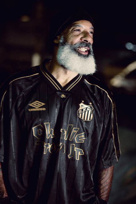 Santos Charlie Brown Jr E Umbro Repetem Collab Em 2024 Camisa Em