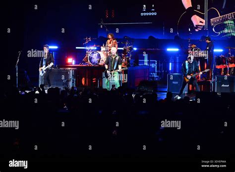 Hollywood Florida March 05 The Offspring Performs Live In Concert