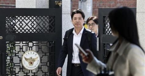 ‘천공 의혹 부승찬 경찰 출석 “누구 명예를 훼손했나”