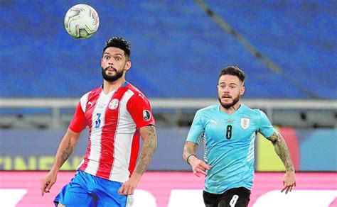 Fichaje De Omar Alderete Por El Valencia Cf Alderete Ya Está En