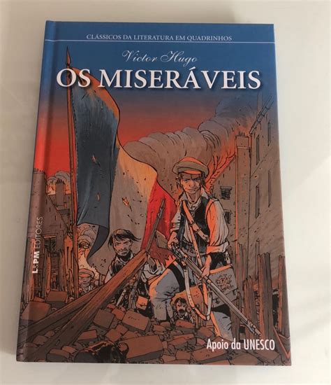 Livro Os Miseráveis em Quadrinhos Victor Hugo Clássico da Literatura