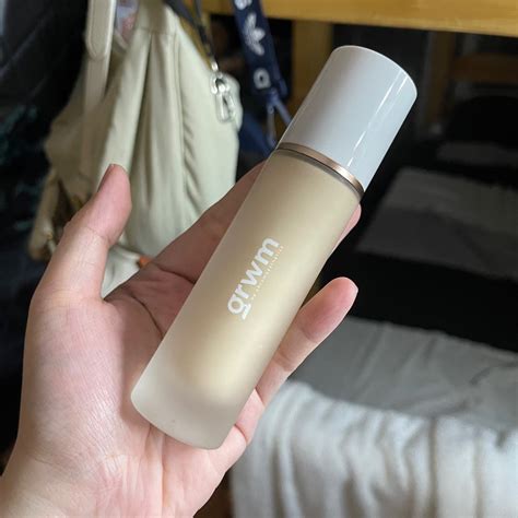 Grwm Cosmetics Radiance Tint Luminous Foundation Sand On Carousell
