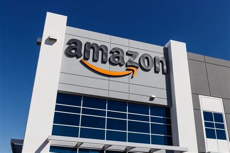 Nlrb Looking Into Amazons Firing Of Workers Who Protested Unsafe