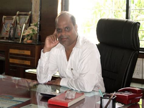 Mlc Polls Shiv Sena Candidate Kishore Darade Beats Up Contestant With