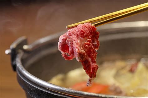 吃過就回不去進口肉！台灣牛的「限時甜美」，牛肉火鍋成新熱潮｜天下雜誌