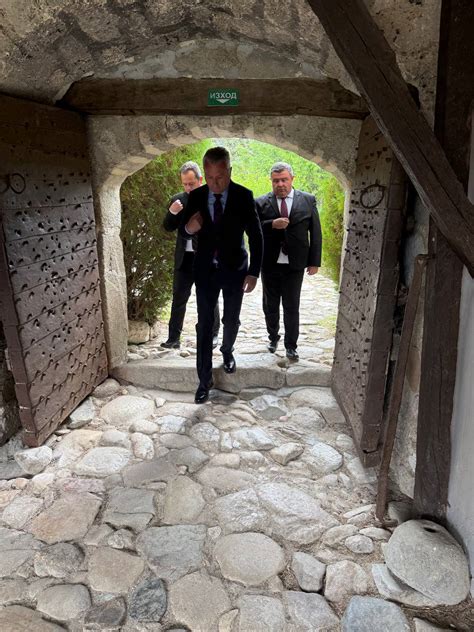 Ѓорѓија Денес заедно со пратениците Драган Ковачки и Никола Мицески ја имаме честа да