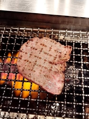 天王寺焼肉 平和塩タンと上ロースは必食です よっしゃ食べるで遊ぶで