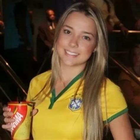 Mãe do filho de Neymar abre o jogo sobre sua relação o craque no