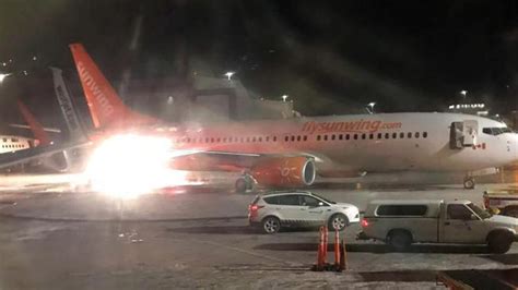 Evac An A Decenas De Pasajeros Tras Chocar Dos Aviones En Toronto La Nueva Espa A