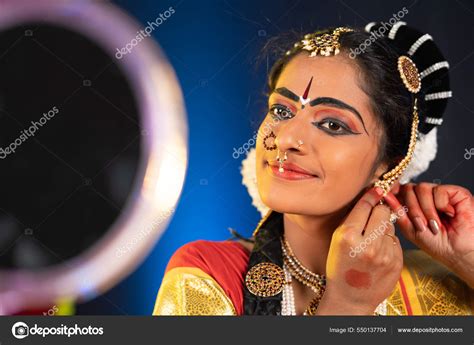How To Do Makeup For Bharatanatyam Dance Saubhaya Makeup