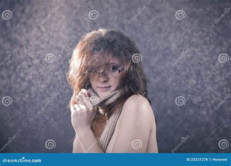 Naakt Onder De Sneeuw Stock Foto Image Of Kaukasisch