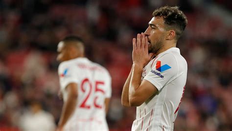 Munir Sigue Ejerciendo De Sevillista Estadio Deportivo