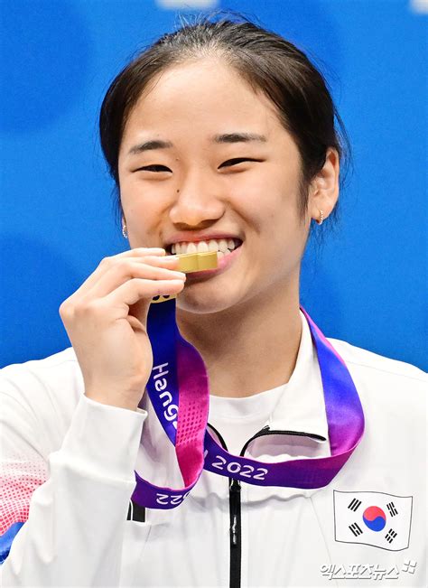세계 최강 안세영 파리 金 목표로 프랑스 출발28년 만에 女 단식 금메달 기대 나무뉴스