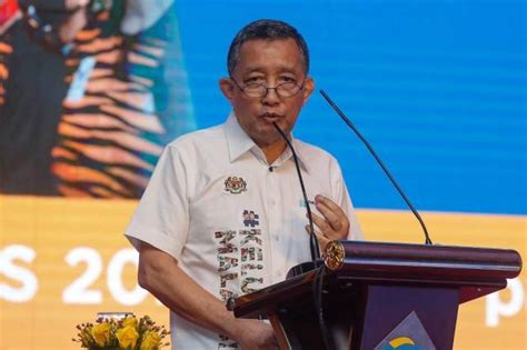 Ex Malaysian Bar Presidents Bribery Claims Against Najibs Src Trial