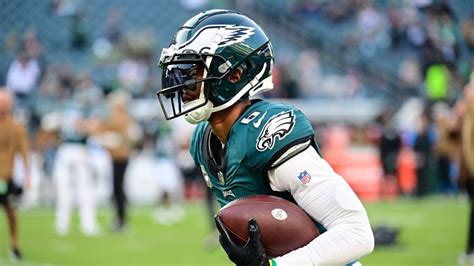 DeVonta Smith Doesn T Seem Too Impressed With Eagles Playing In Brazil