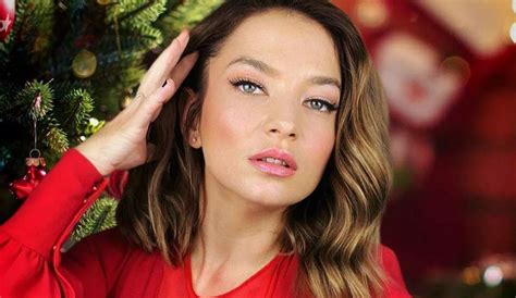 Roxana Condurache S A Iubit Cu Un Bărbat Mai Tânăr Cu 14 Ani De Ce L A